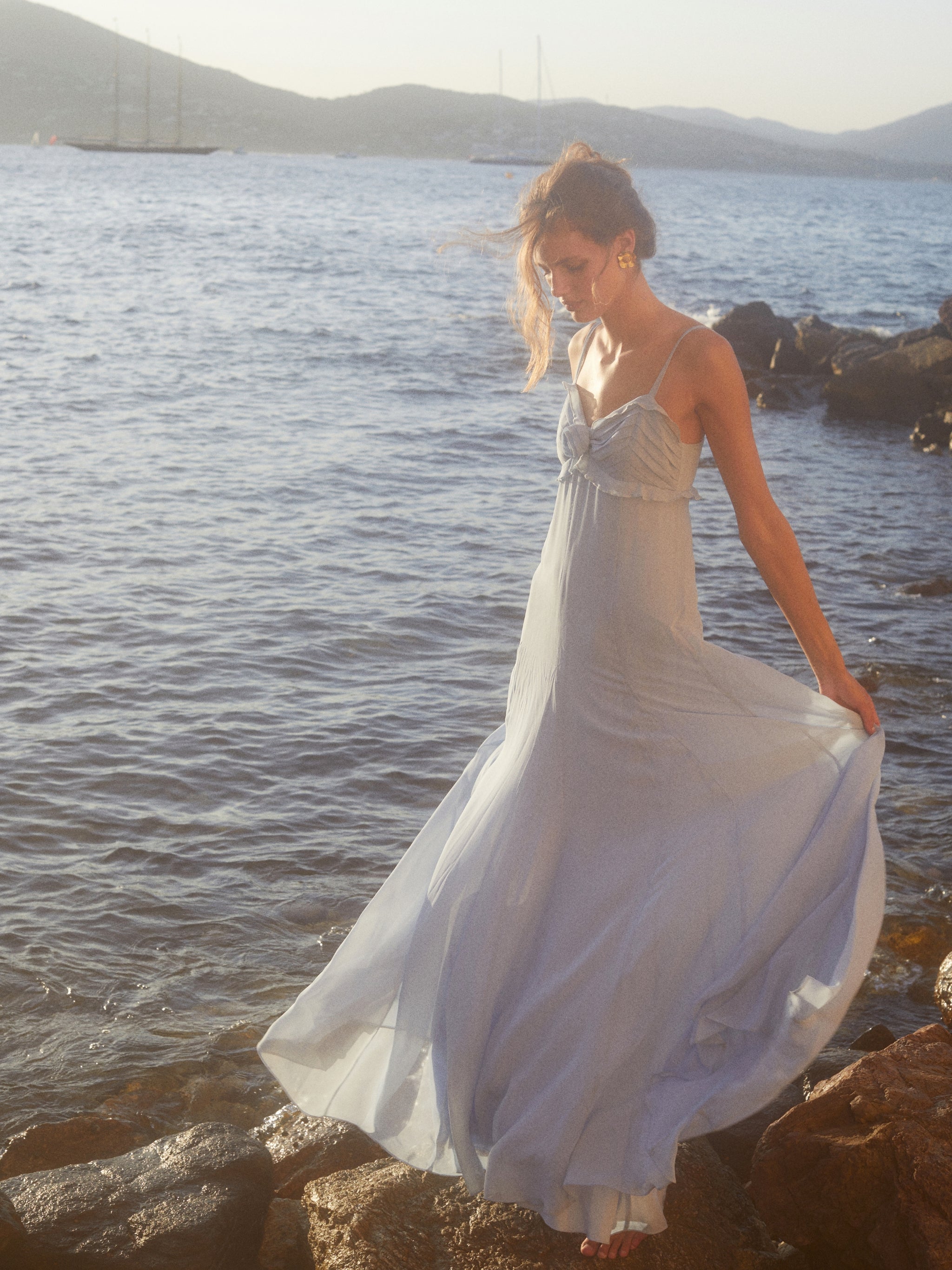 Siniset mekot – Andiata